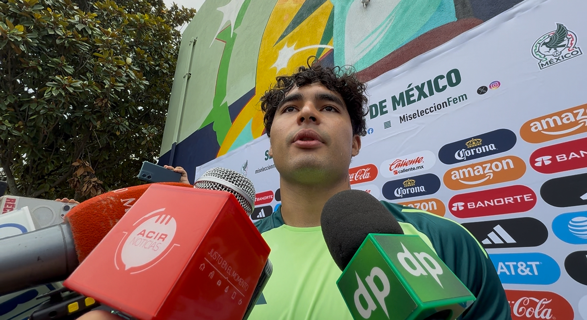 Stephano Carrillo reveló los consejos que le ha dado Robin Van Persie ...