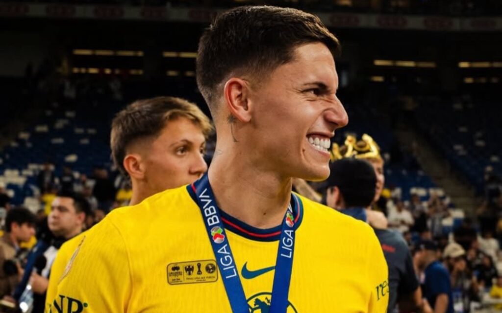 ¡Le sale una nueva 'novia' a Brian Rodríguez! - Deportrece